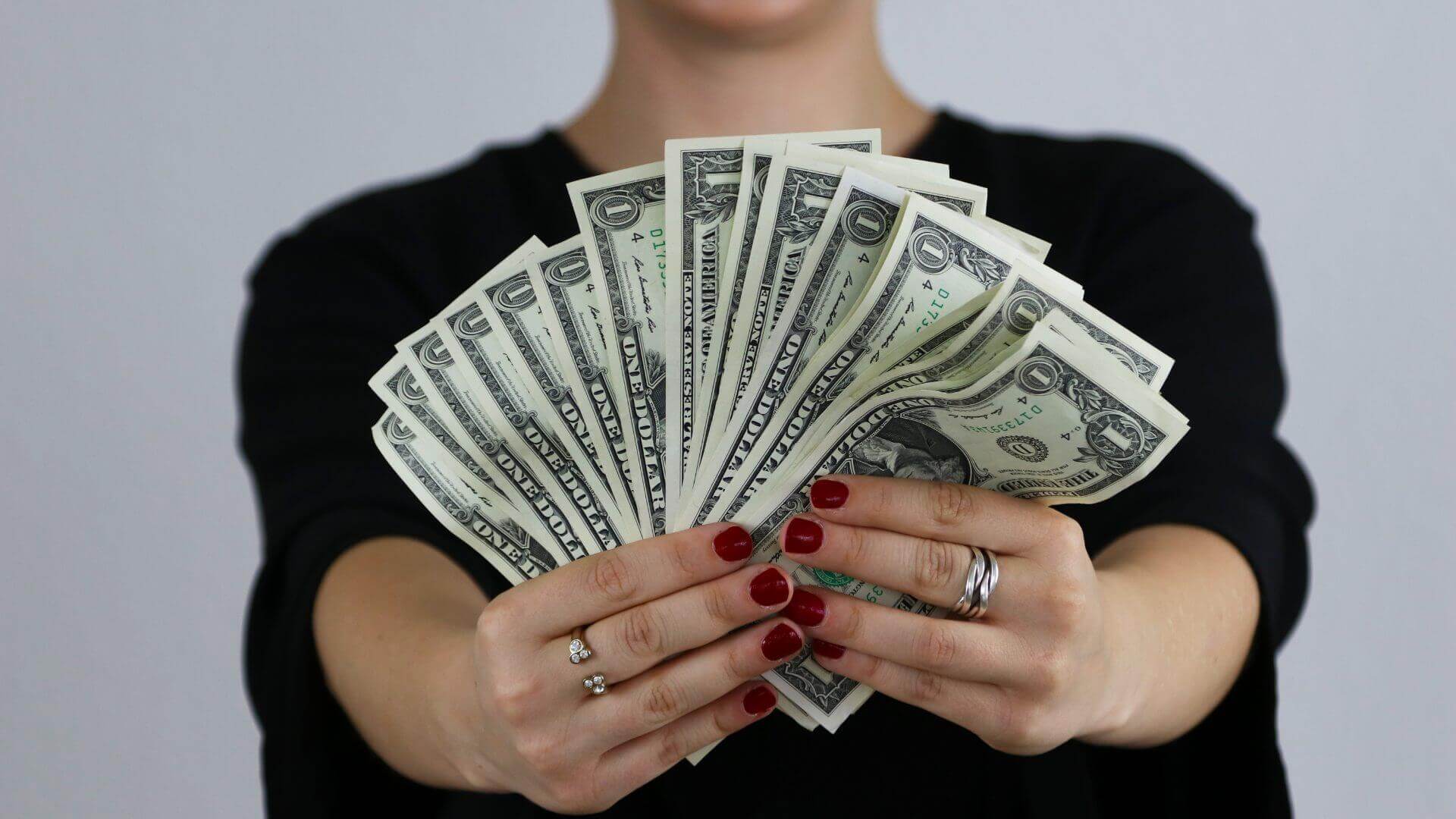 $52 an Hour is How Much a Year? - SuperMoney