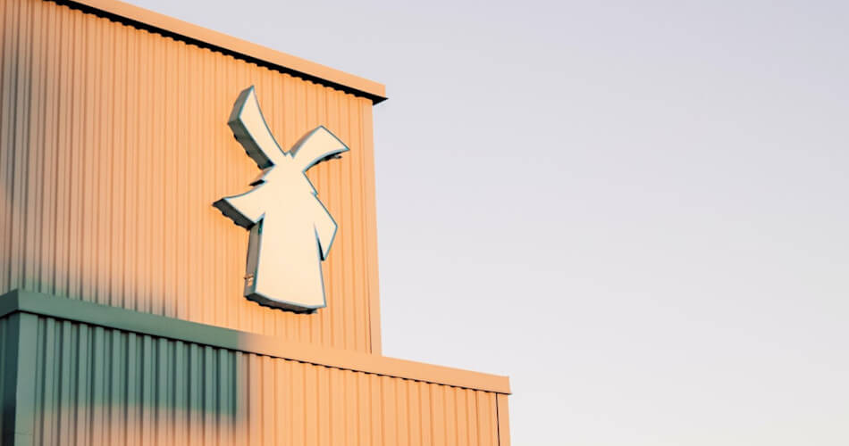 How Much Is a Dutch Bros Franchise: Cost + Fees - SuperMoney